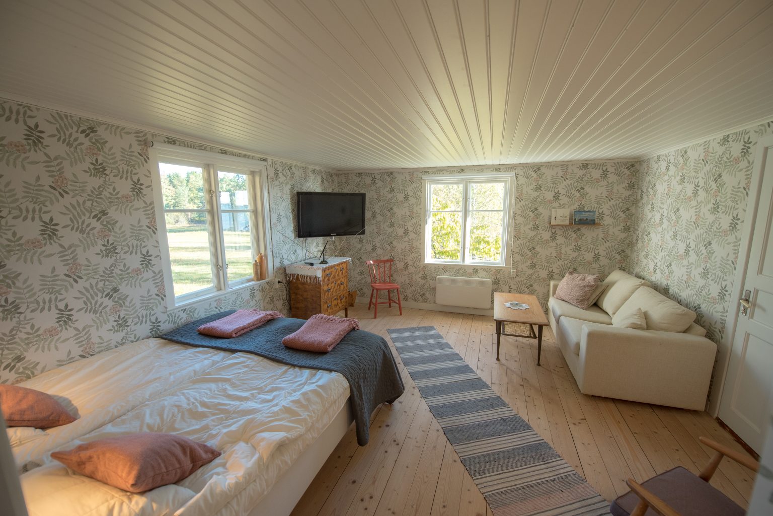Strandbo gästboende - Hasselö